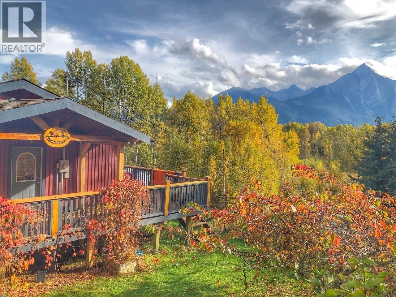 3440 BENCH Road, Hazelton - Smithers Real Estate - Jantina Hamelink